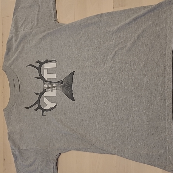 Yeti | Shirts | Euc Yeti Graffic Print Tshirt | Poshmark